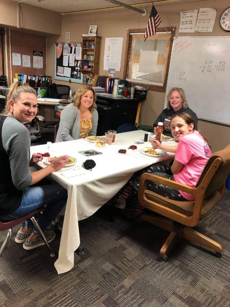 Diller-Odell - Independent Living Class Thanksgiving Meal
